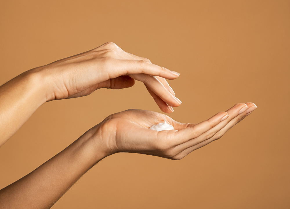 Benadryl Cream: Can It Be Safely Used on Your Face? – Elite Hydration IV