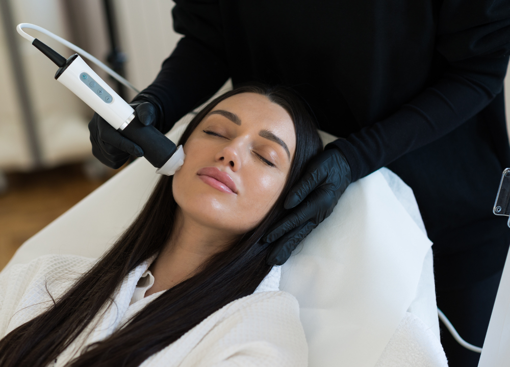 What Is Hydrafacial? The Non-Invasive Solution for Glowing Skin - Elite ...